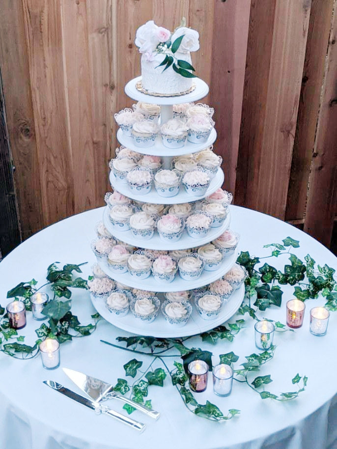 Wedding cake and cupcake display 60 photos - Astyledwedding.com